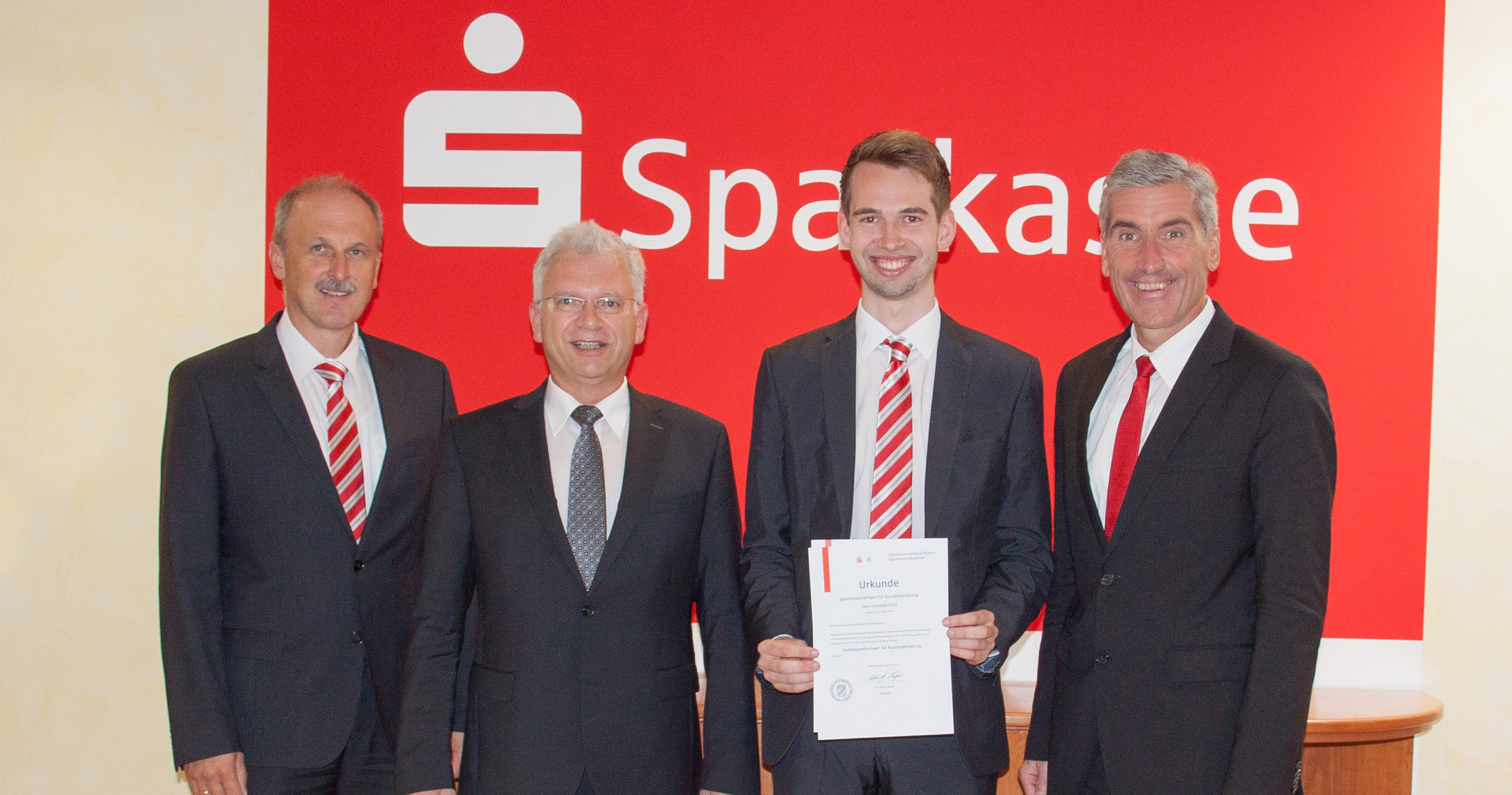 Dominik Fritz zum Sparkassenfachwirt weitergebildet – Blog der ...